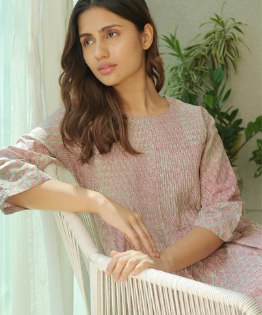 Ethnic Wear – Buy Seasons Ethnic Wears for Women & Men Bagh India